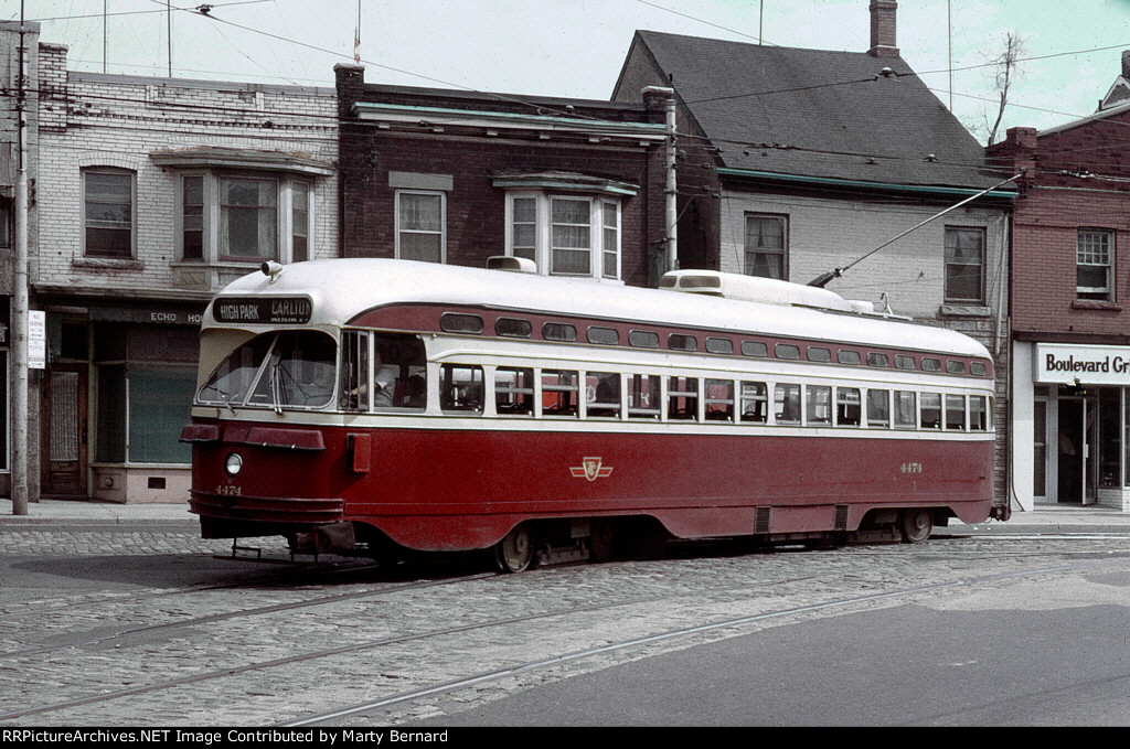 TTC 4474 at Howard Park and Dundas